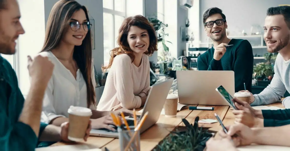 13 Characteristics of Weak Leadership (How to avoid)