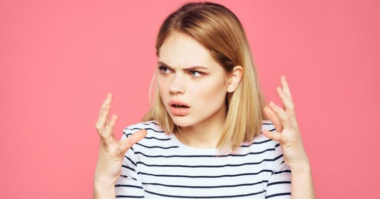 Kinesics Communication (Let's Dig Deeper Into This Art Of Body Language)