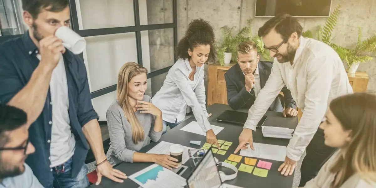 Teamwork in the Workplace (What it is, Benefits & How to improve)