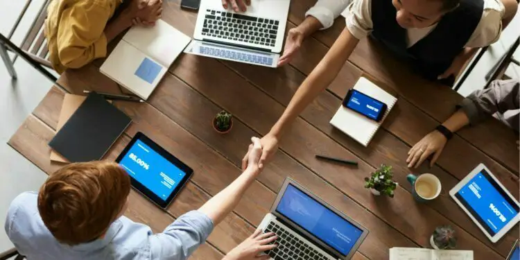 Examples of Team Goals & Tips for Setting Effective Team Goals