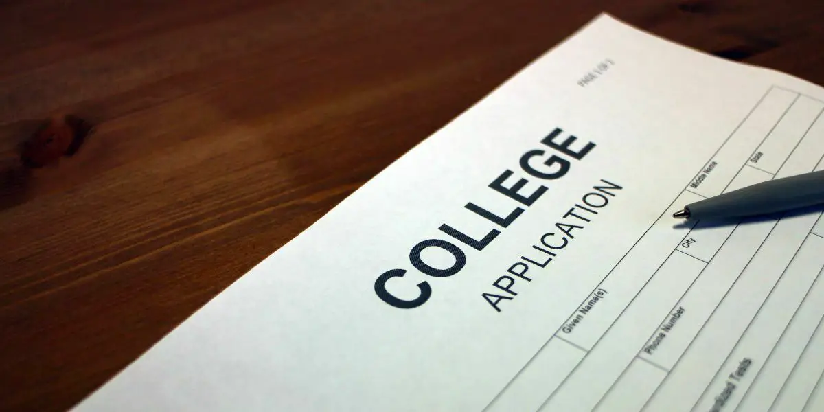 14 Best Examples of Leadership Roles in High School