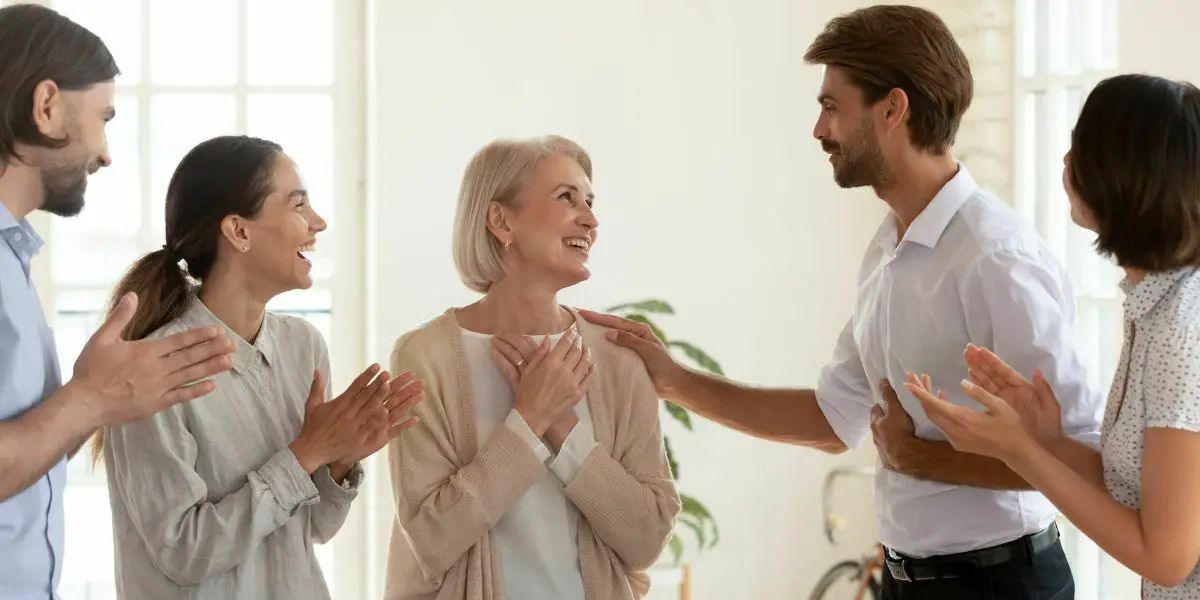 How To Show Employee Appreciation {12 Proven Ways}