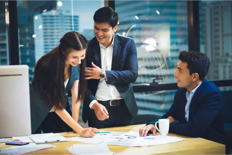 How To Deal With a Narcissist Boss - 15 Simple Ways