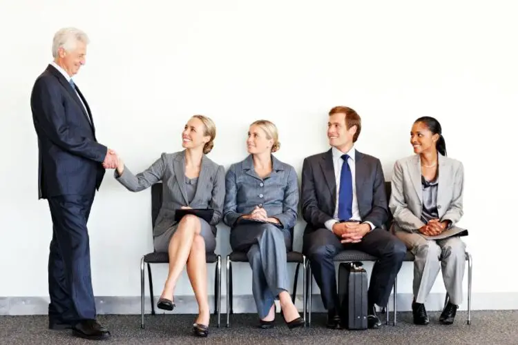 Guide to What To Say at the End of an Interview as an Interviewer