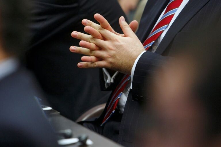 Importance of Nonverbal Communication in the Workplace