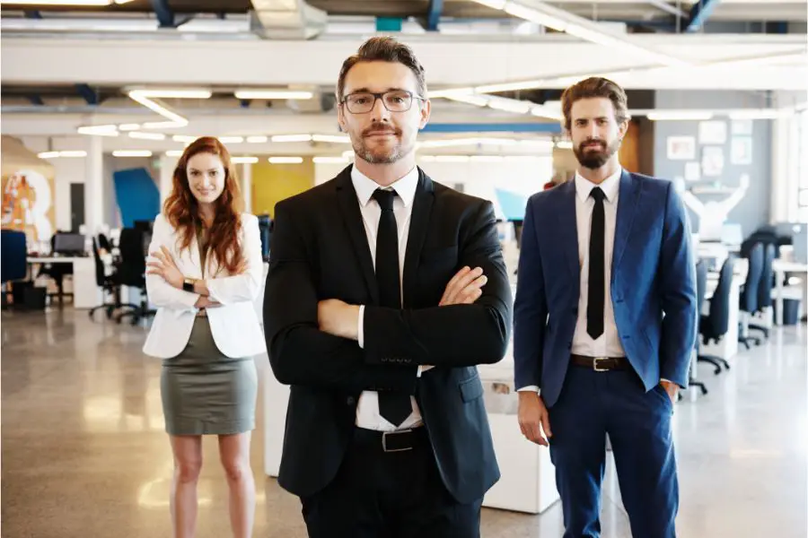 Your Roadmap: Requirements to Be a Business Manager Explained