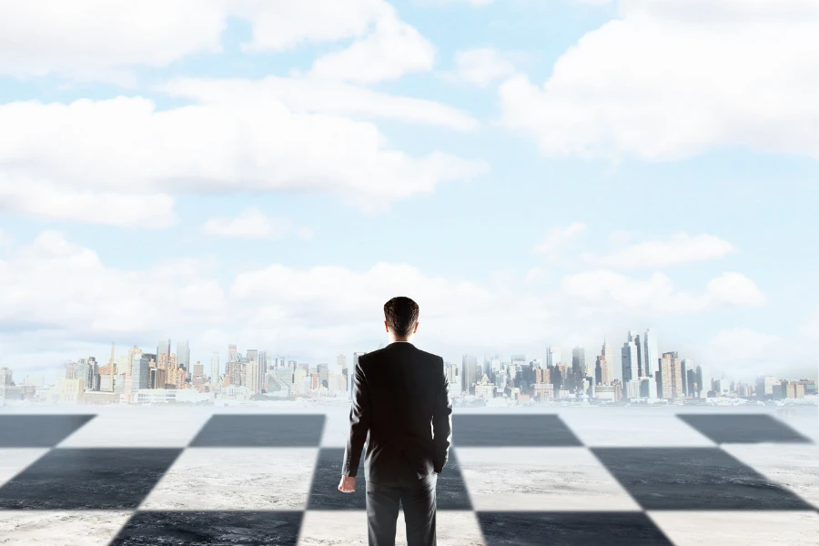 Develop Strategic Thinking in Leadership: Key Strategies