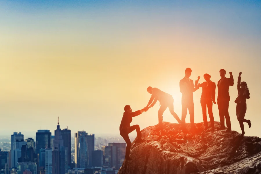 What Makes Good Teamwork: Essential Characteristics and Benefits